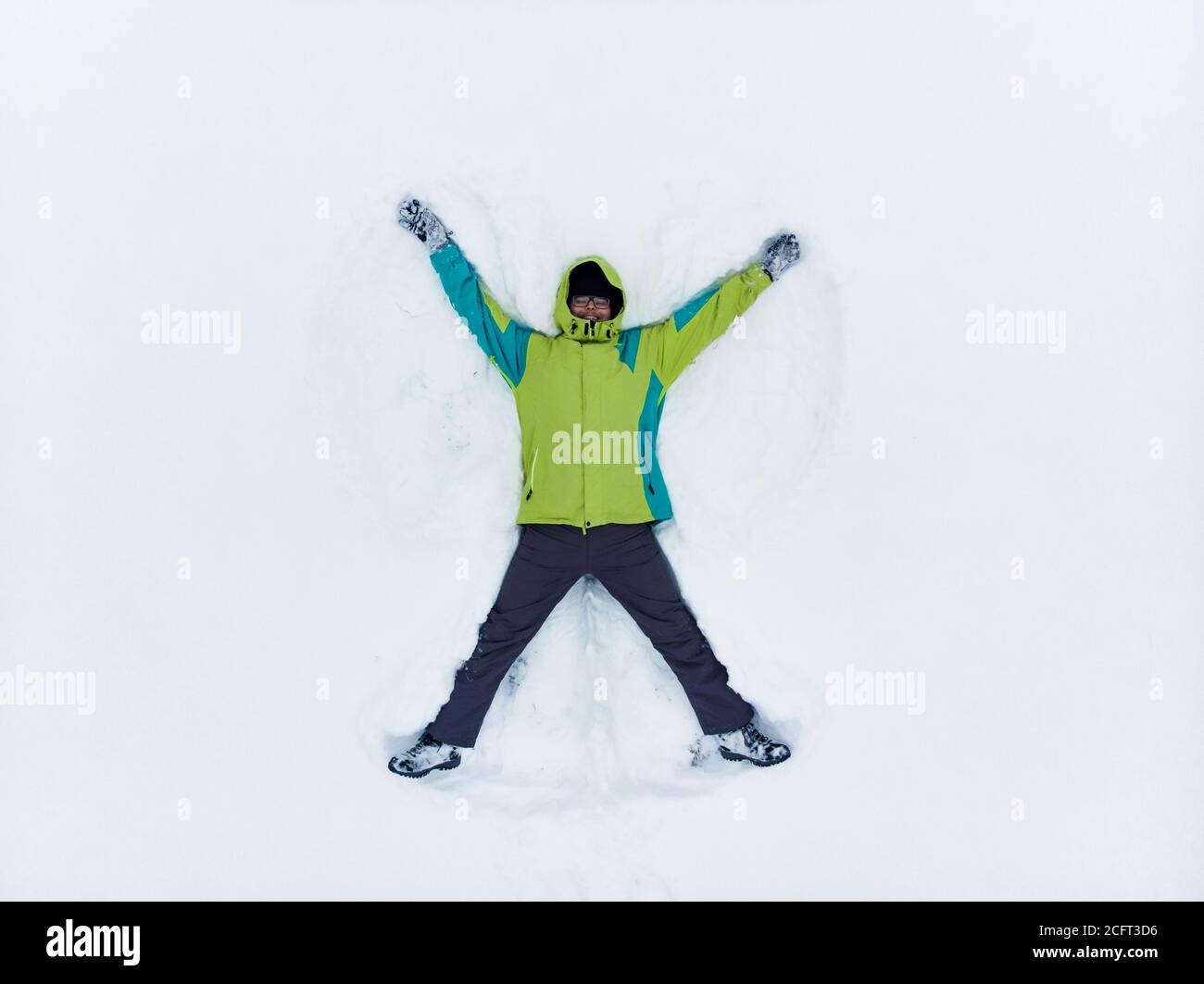 Man snow angel hi-res stock photography and images - Alamy