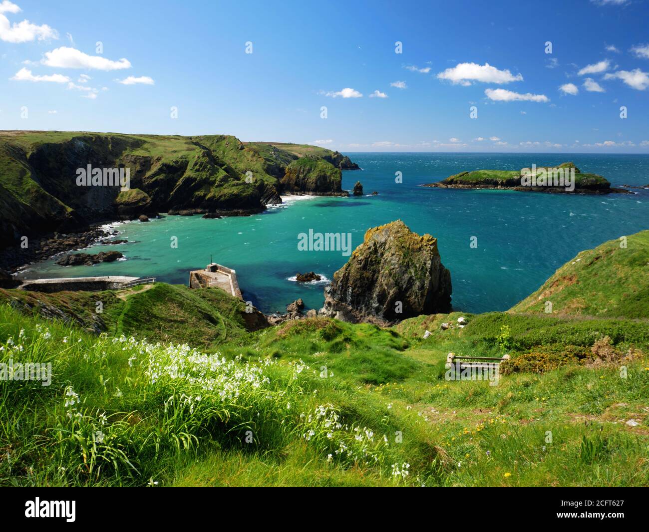 Turquoise seas off Mullion harbour and island, The Lizard, Cornwall ...