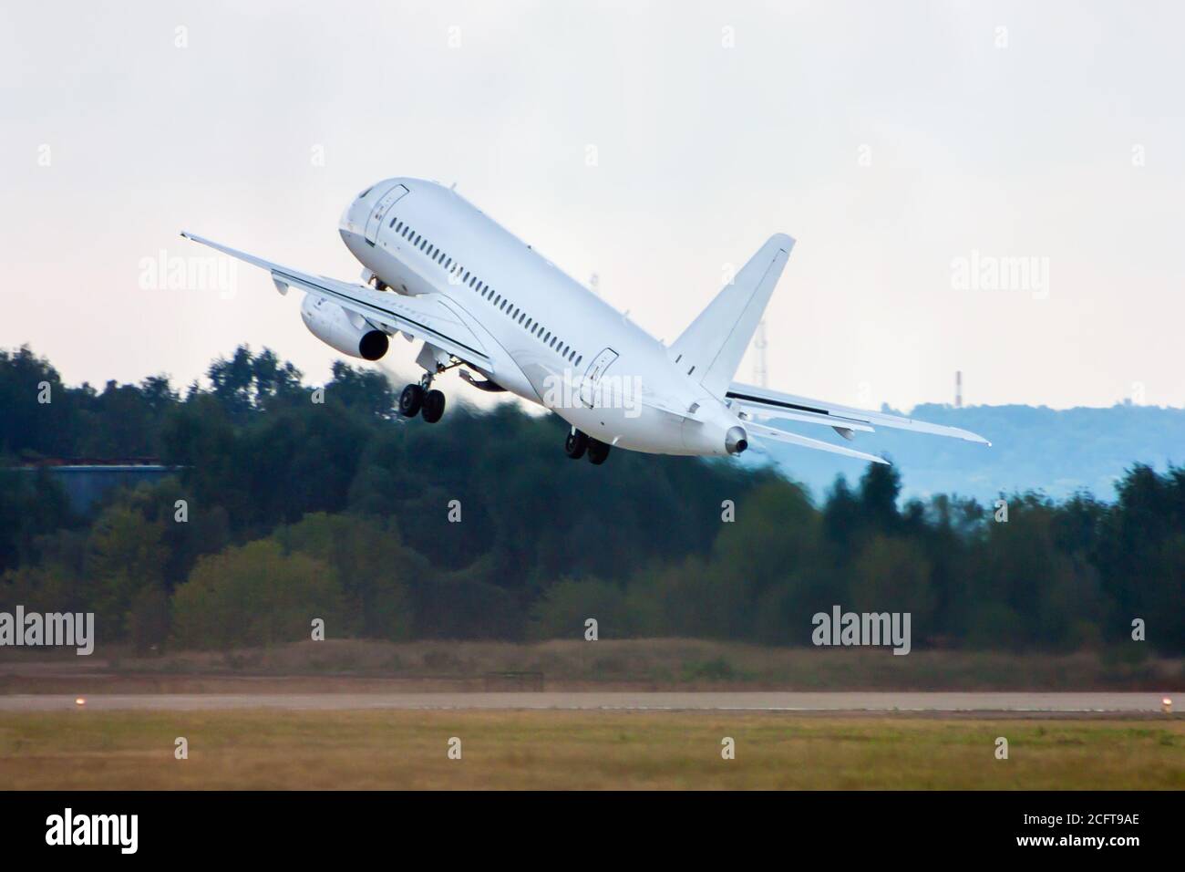Incredible take off passenger aircraft Stock Photo - Alamy