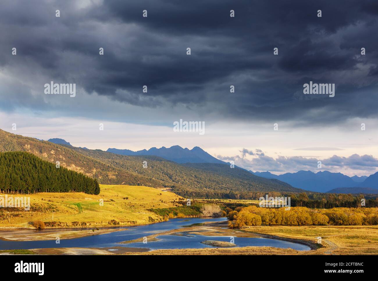 Beautiful rural landscape of the New Zealand at sunrise Stock Photo - Alamy