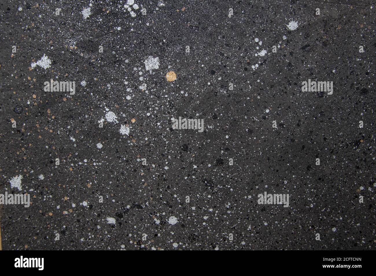 Silver gold spray paint hi-res stock photography and images - Alamy