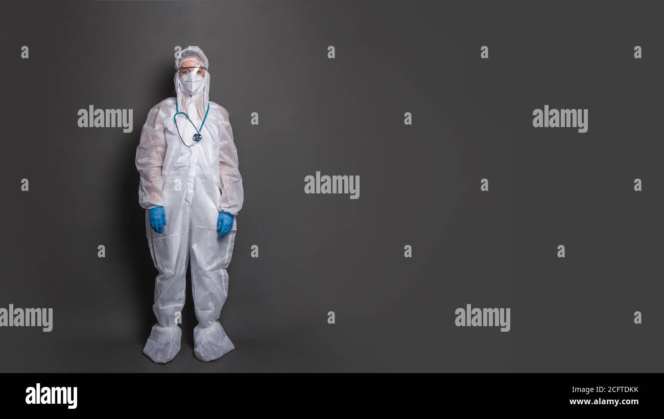 Full ppe suit hi-res stock photography and images - Alamy