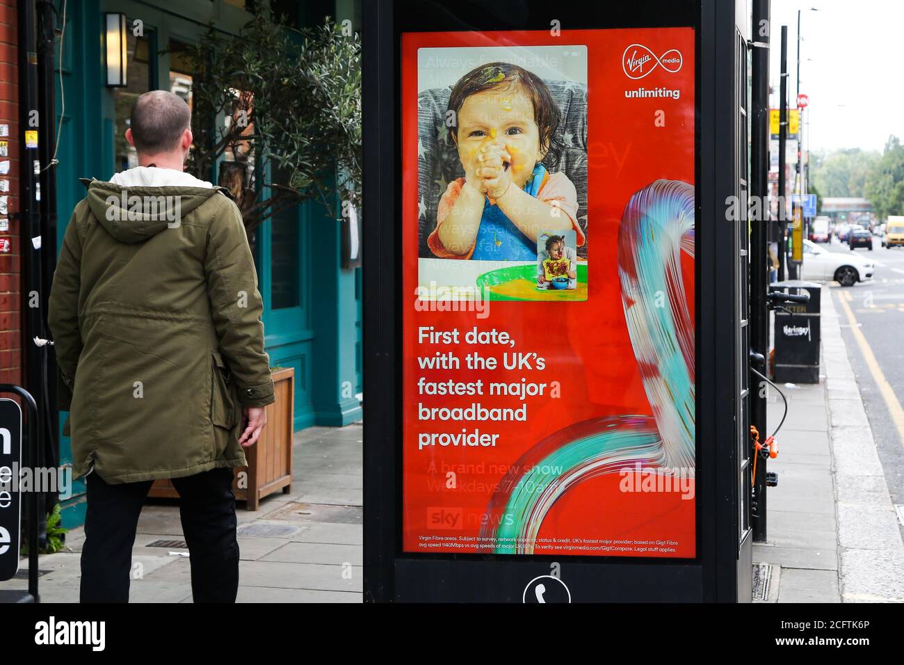 Broadband advert hi-res stock photography and images - Alamy