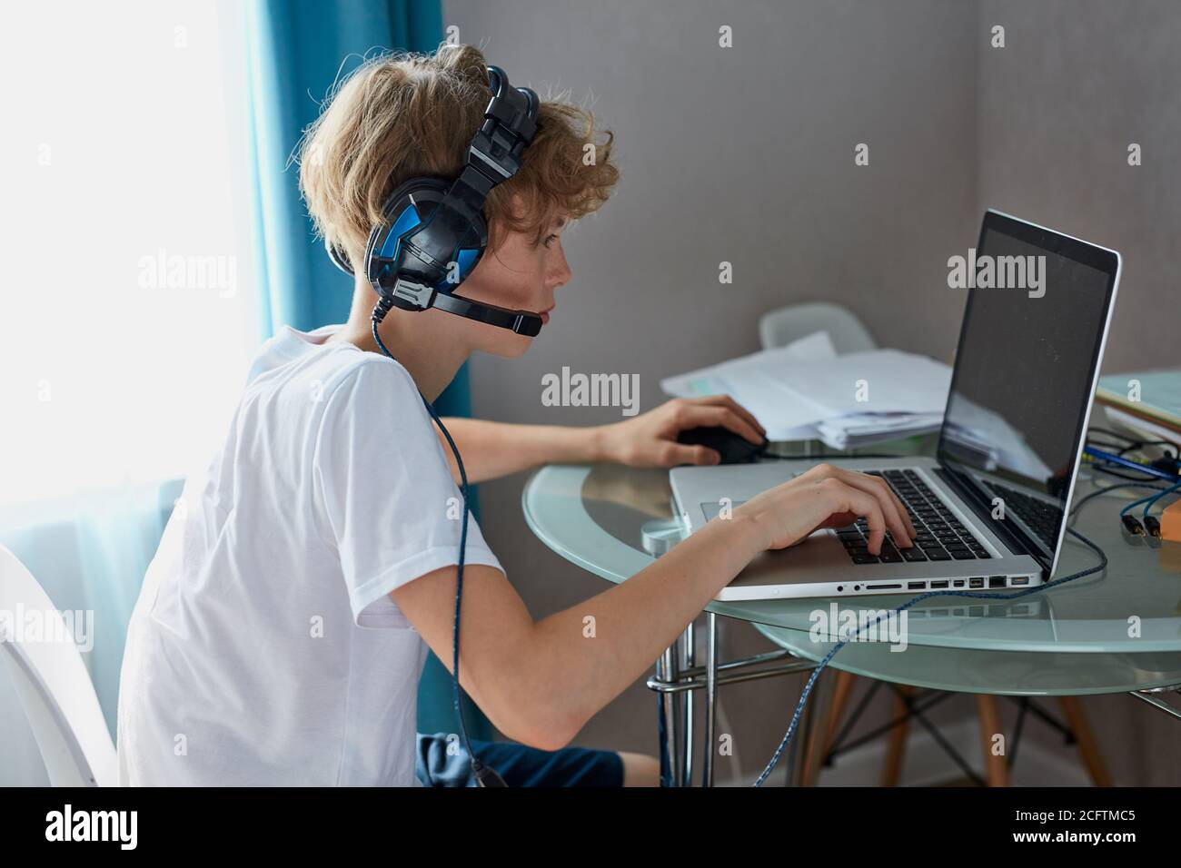 Passive learning hi-res stock photography and images - Alamy