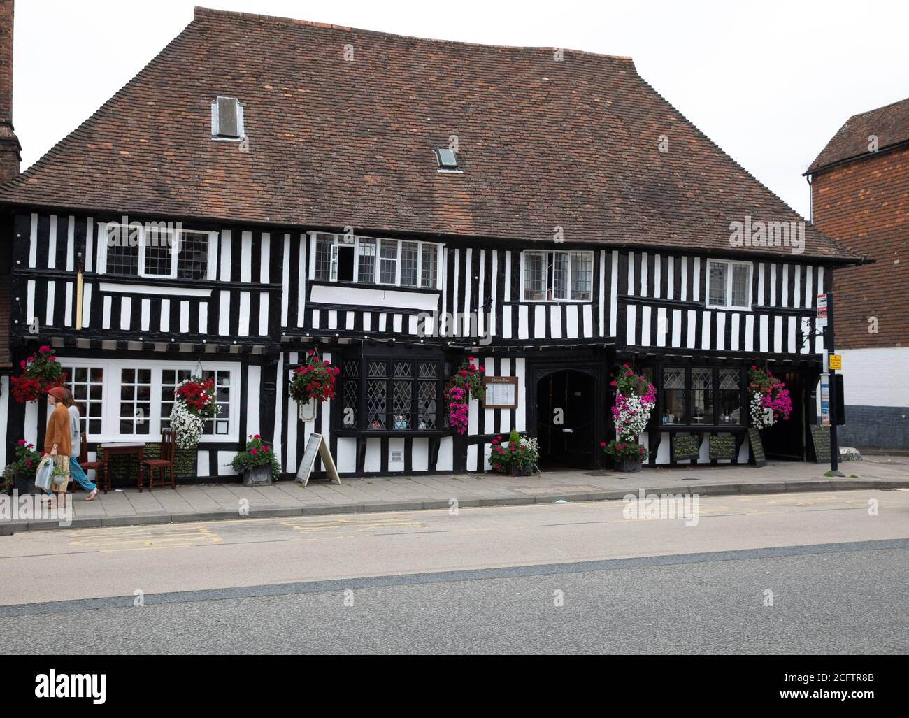 Tudorstyle building in Tenterden, Kent Stock Photo - Alamy