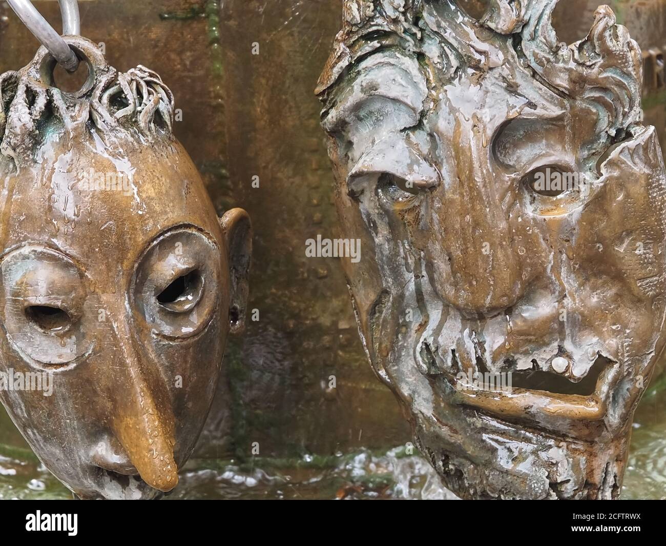 Bronze masks hi-res stock photography and images - Alamy