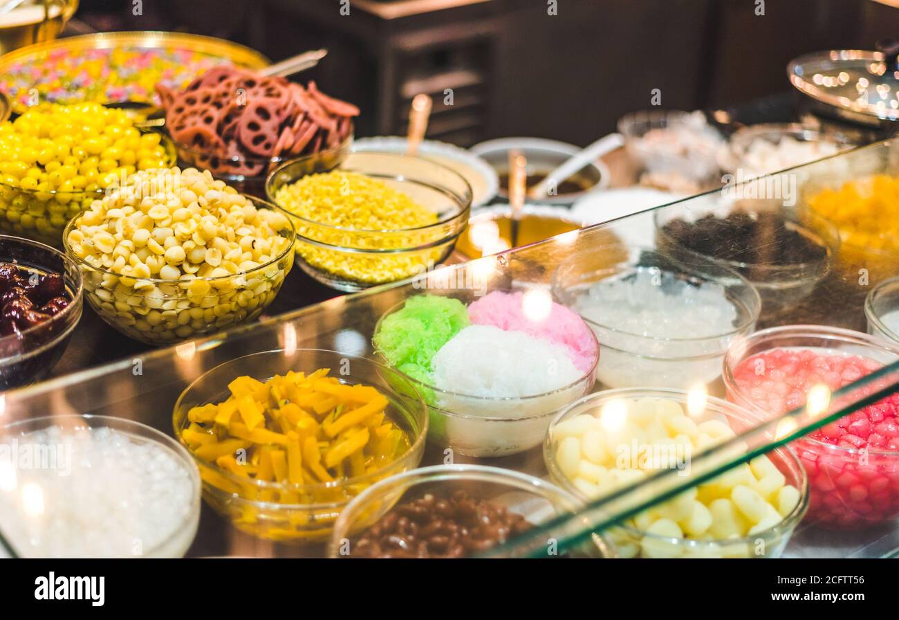 Brunch buffet in restaurant hi-res stock photography and images - Alamy