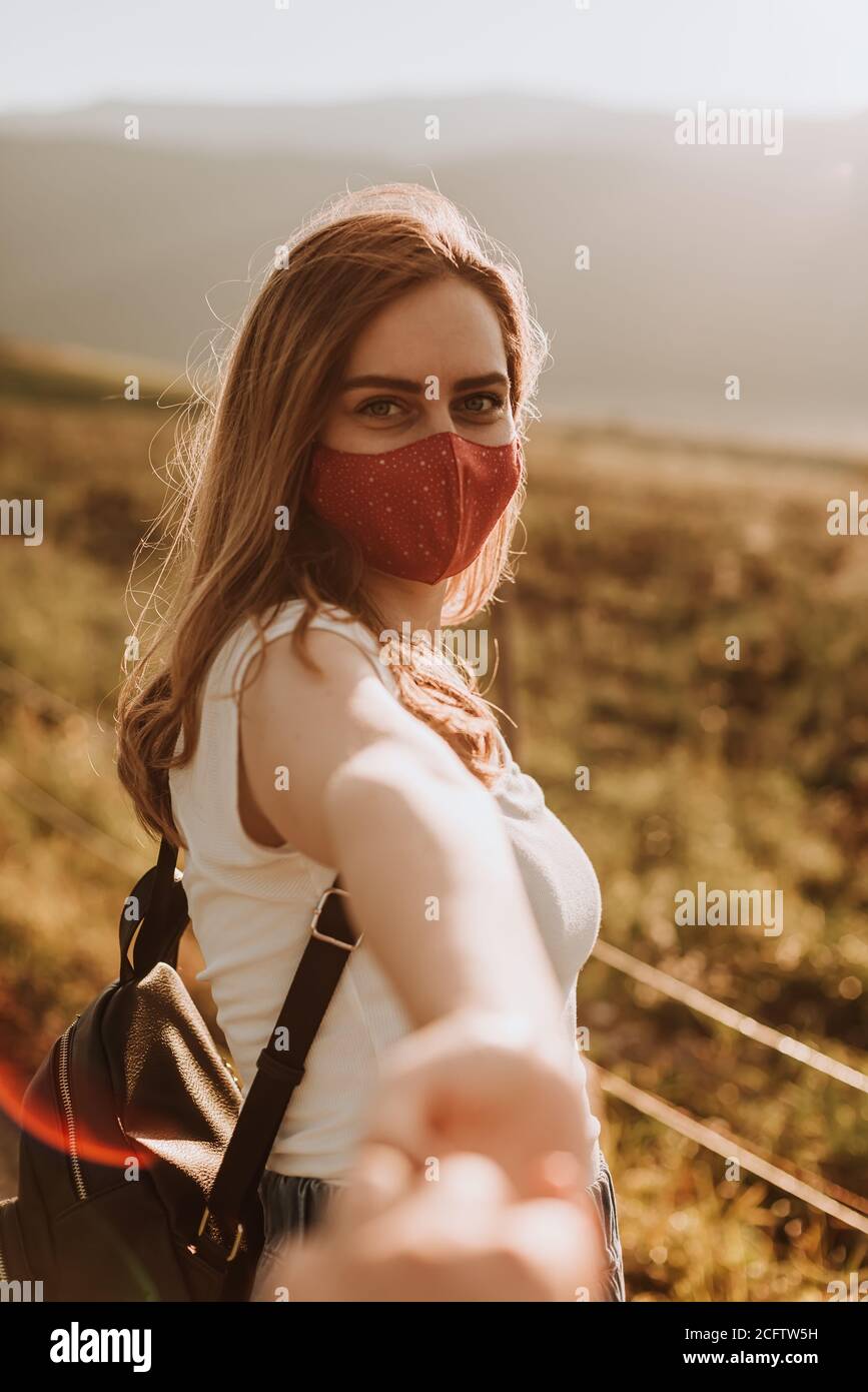 Hand in nature hi-res stock photography and images - Alamy