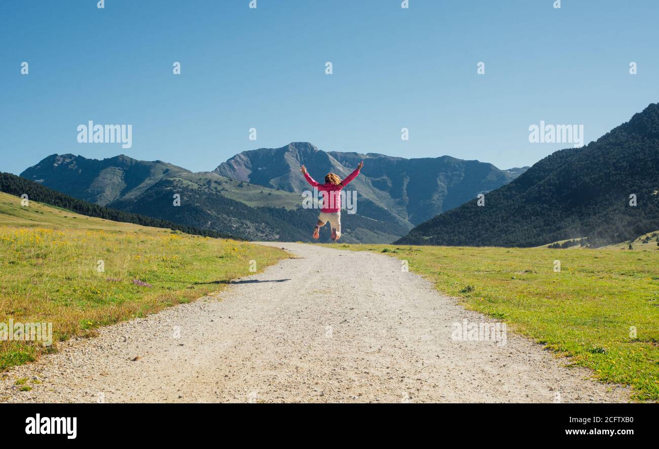 Fronting road hi-res stock photography and images - Alamy