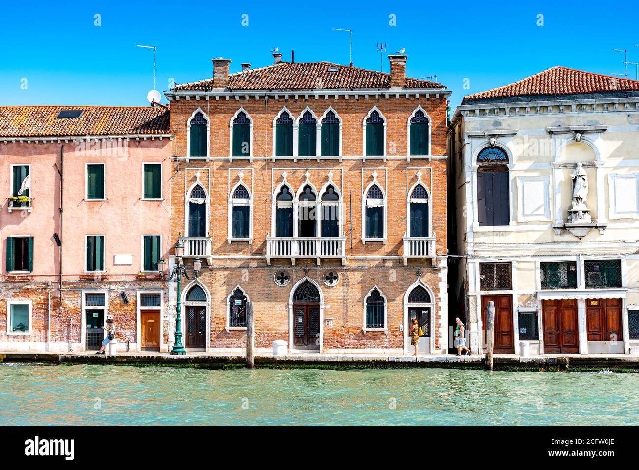 Medieval tenement hi-res stock photography and images - Alamy