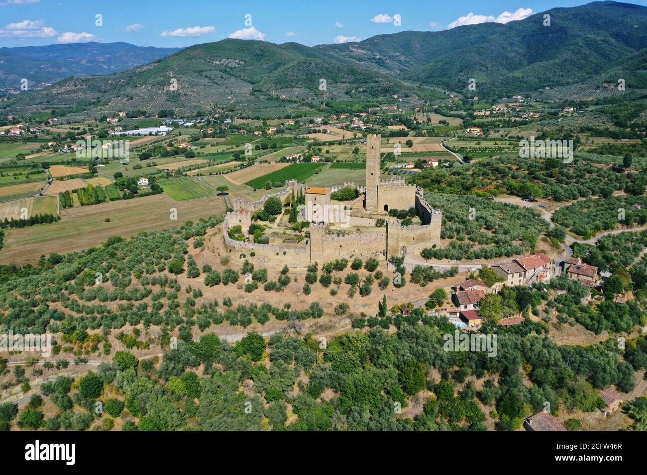 Castello di montecchio vesponi hi-res stock photography and images - Alamy