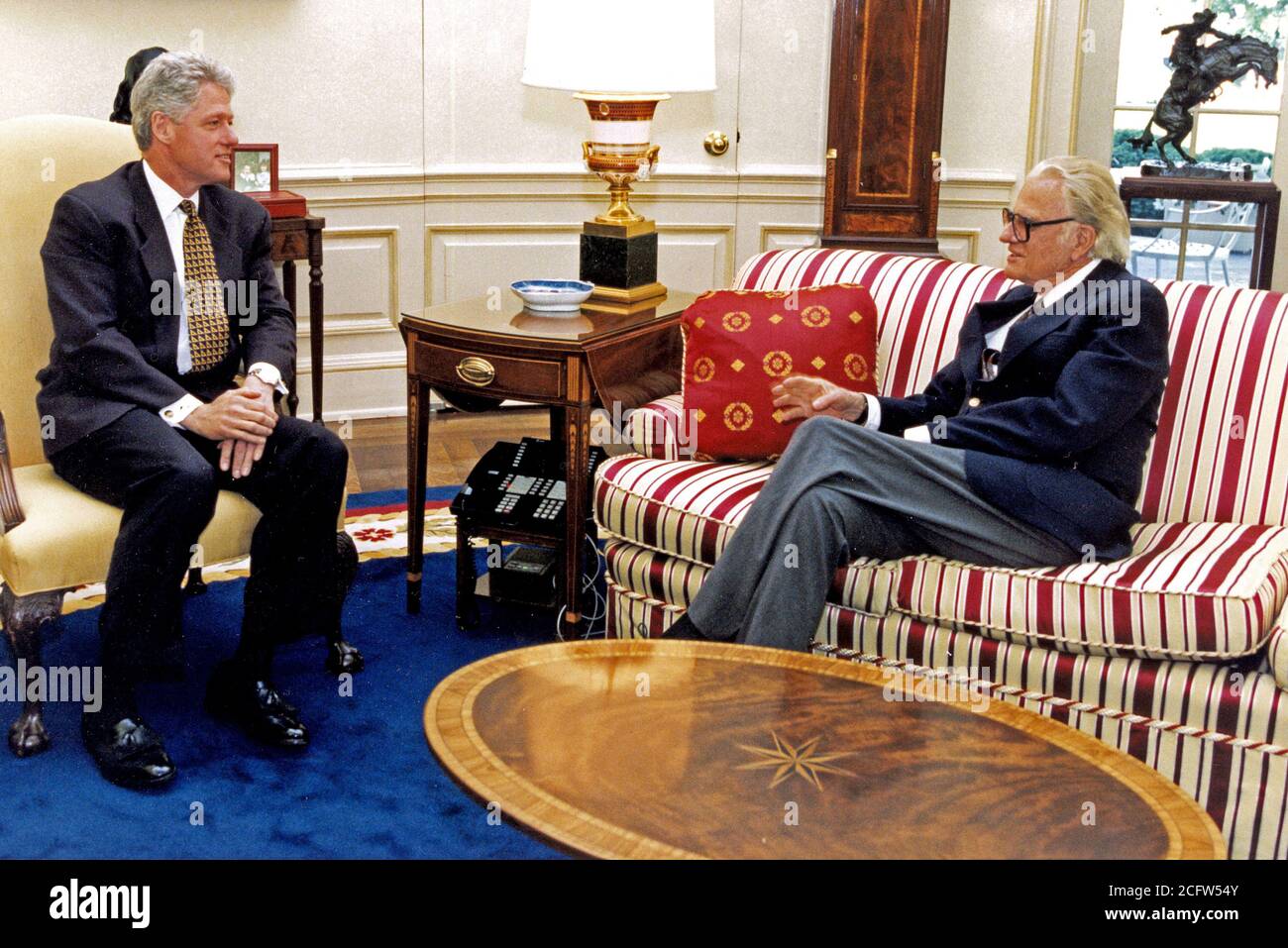 5/1/1996 Photograph of President William Jefferson Clinton Meets with ...