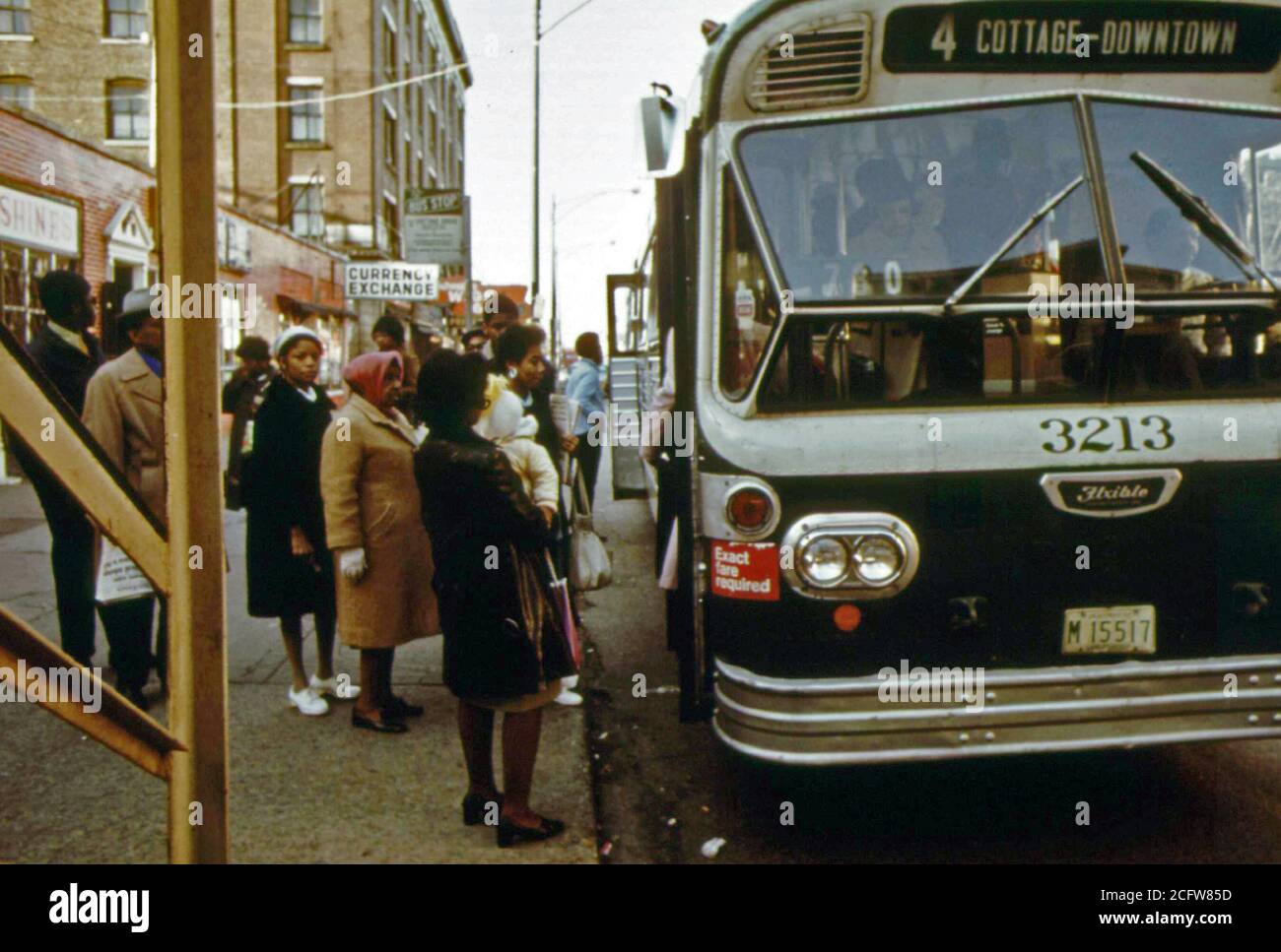 Black neighborhoods chicago 1970s hi-res stock photography and images ...