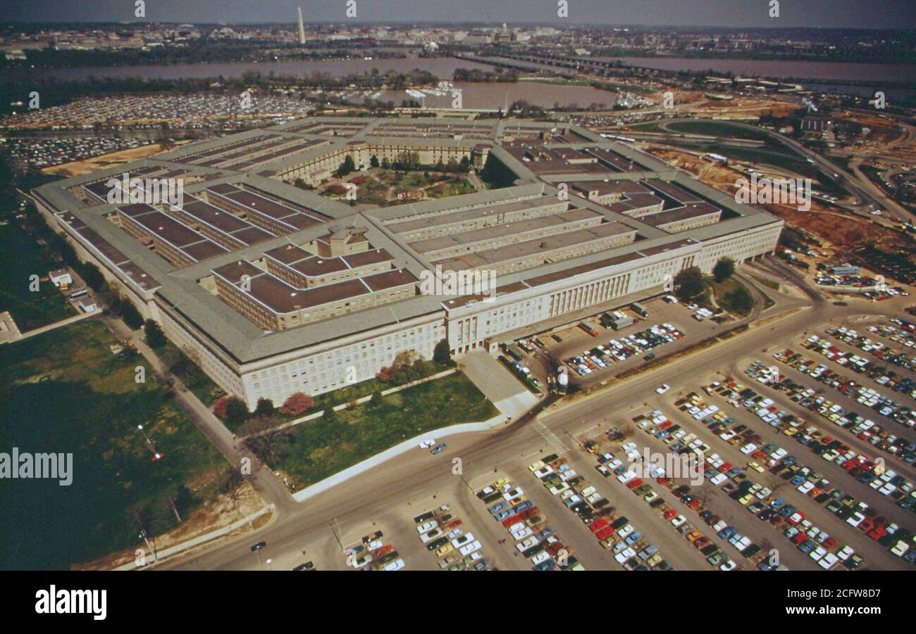 Pentagon aerial hi-res stock photography and images - Alamy