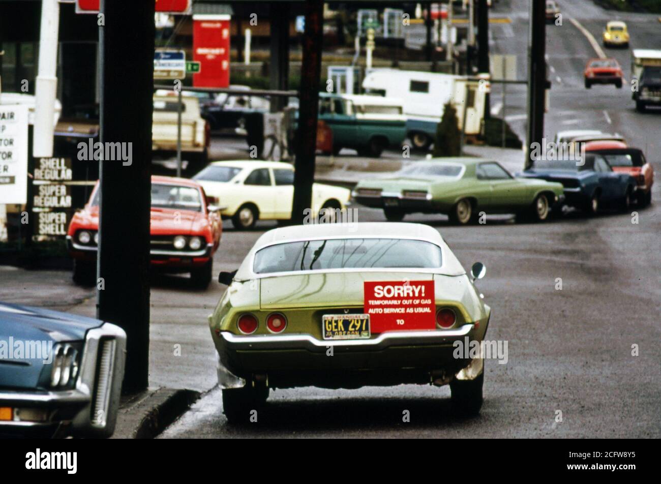 1973 sorry no gas sign hi-res stock photography and images - Alamy