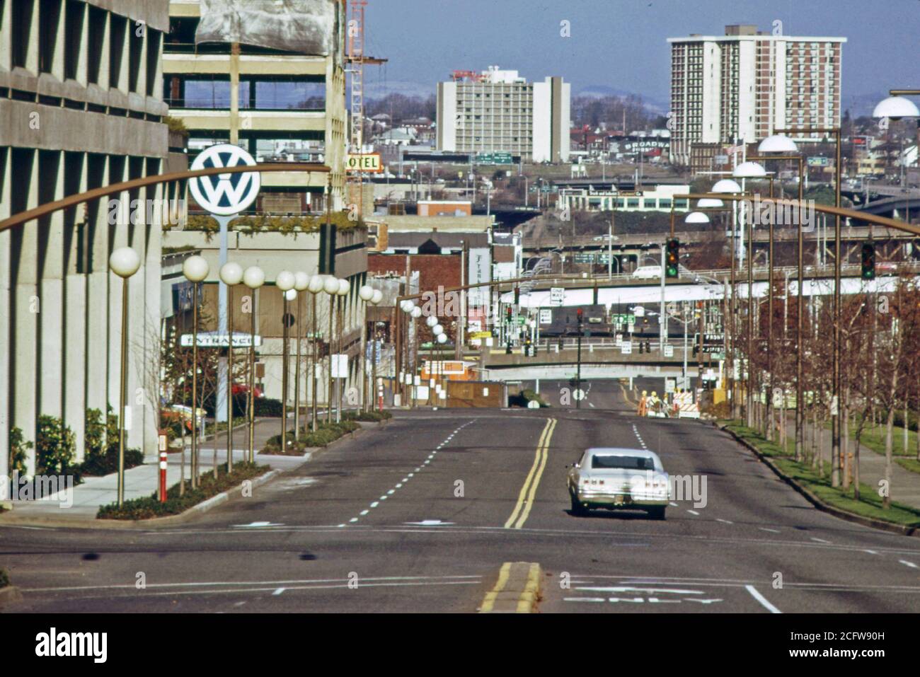 Empty city street 1970s hi-res stock photography and images - Alamy