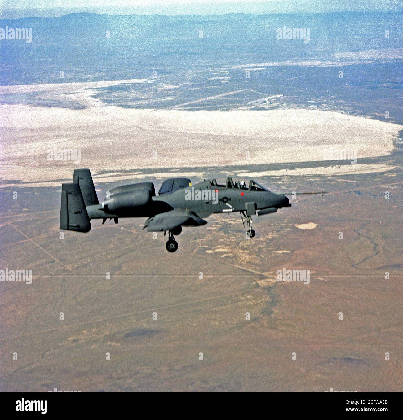 1979 - Right side view of an A-10 Thunderbolt II aircraft with landing ...