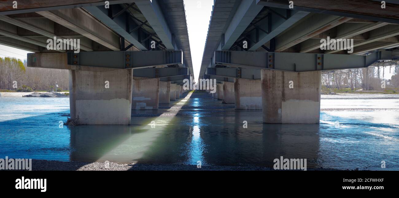 New Zealand 2020: Widening of State Highway 1 bridge over the ...