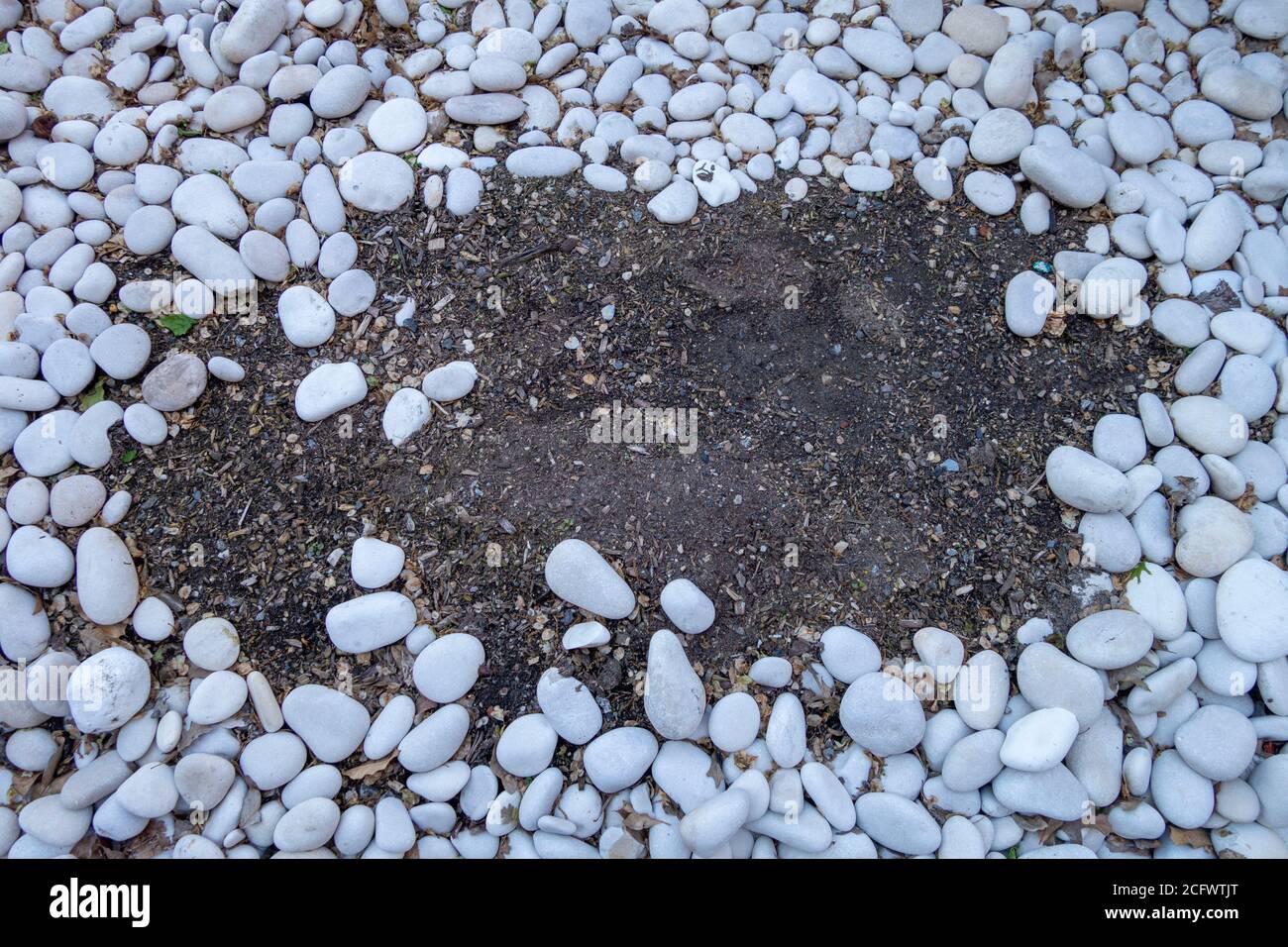 Stone wall rounded stones hi-res stock photography and images - Alamy