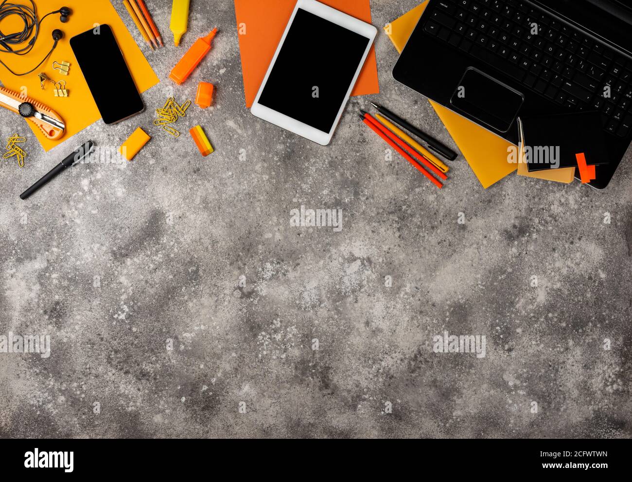 Office table top view hi-res stock photography and images - Alamy