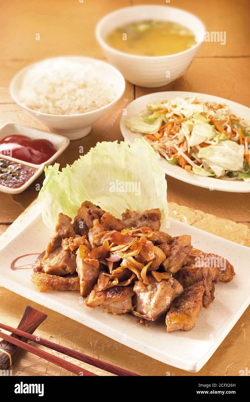 Japanese food chicken teppanyaki set Stock Photo - Alamy