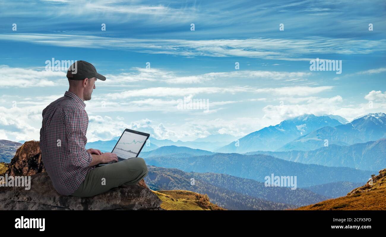 Working remotely mountains hi-res stock photography and images - Alamy