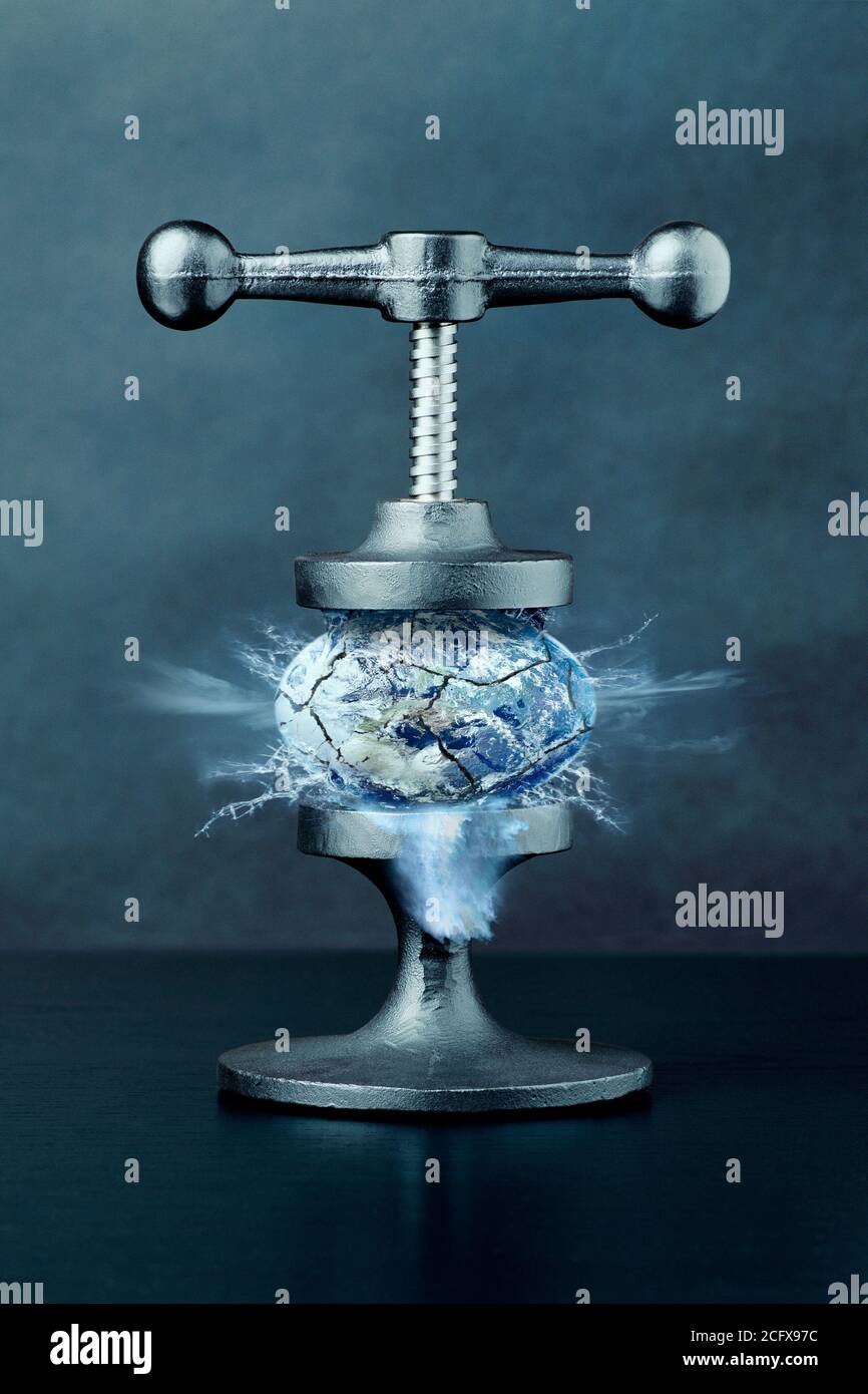 Squashed earth hi-res stock photography and images - Alamy