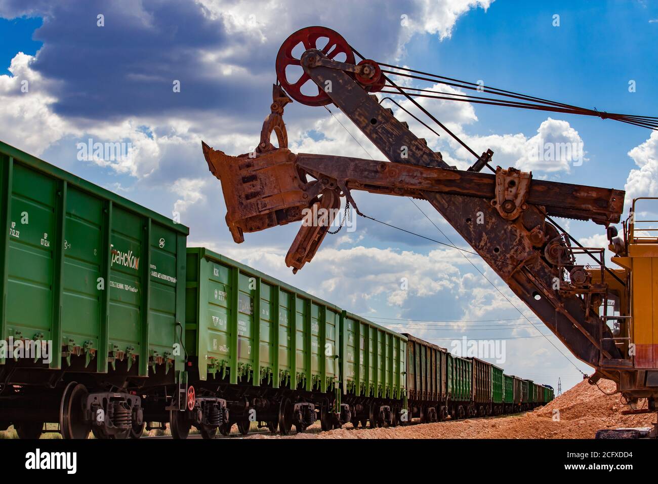 Ore hopper hi-res stock photography and images - Alamy