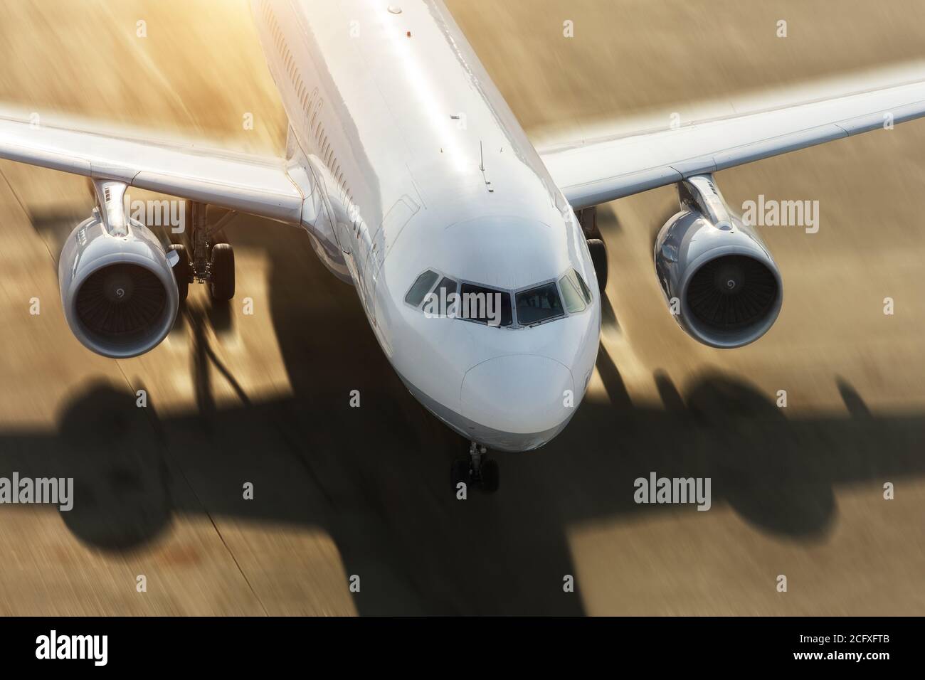 Cargo plane blur speed hi-res stock photography and images - Alamy