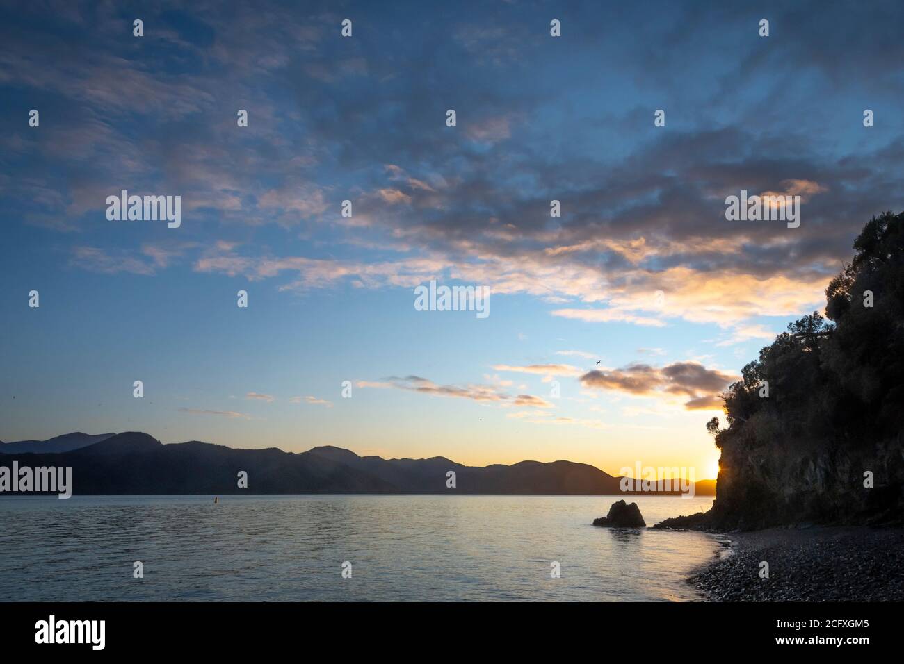 Bay marlborough sounds south island hi-res stock photography and images ...