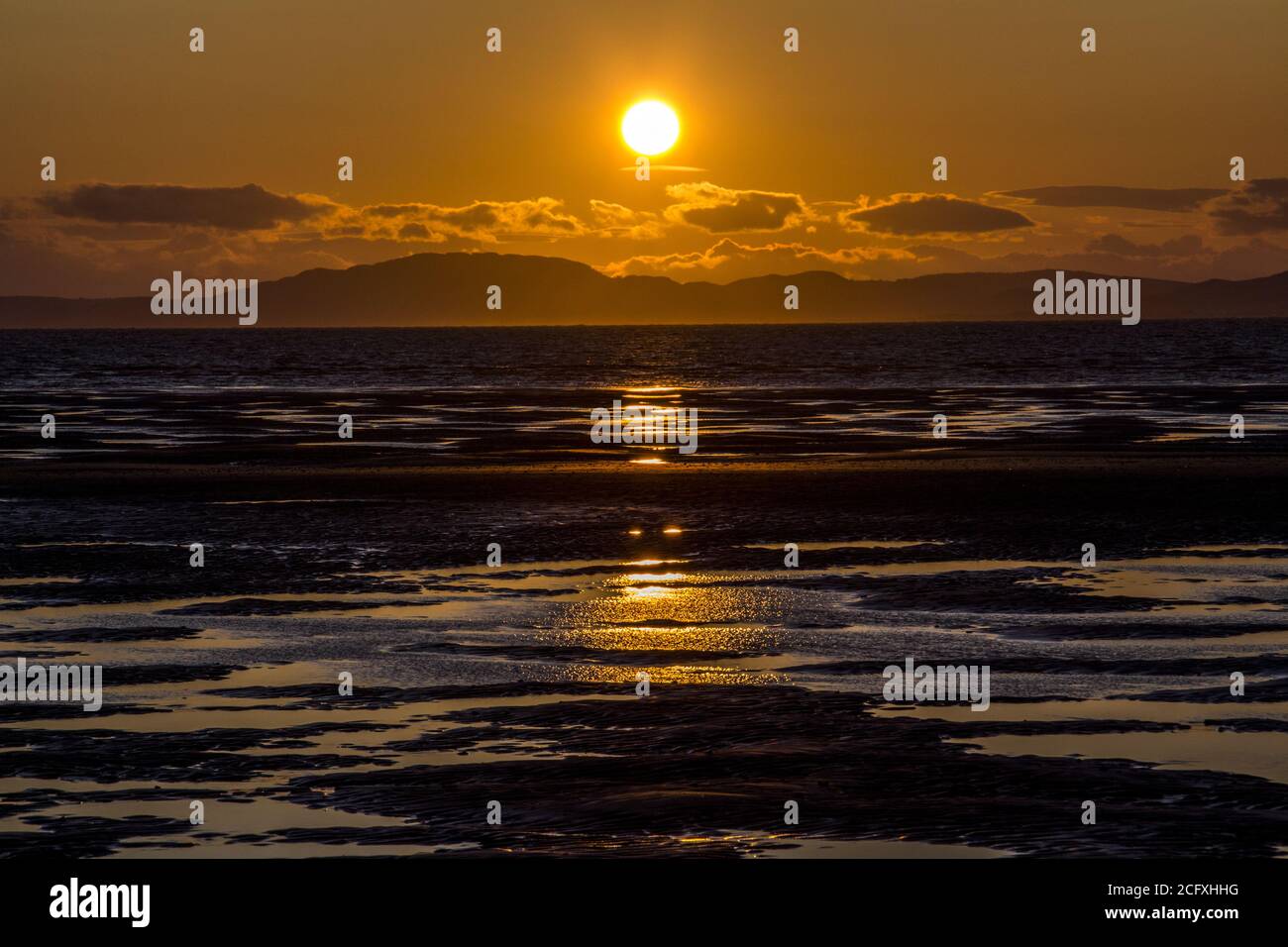 Beautiful sunset scenery over the ocean Stock Photo - Alamy