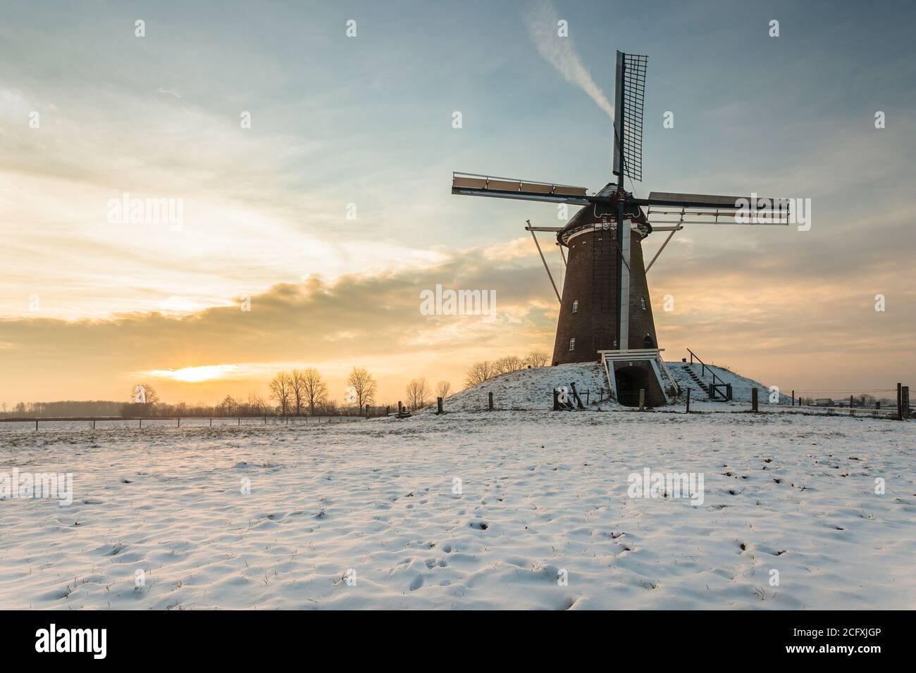 Dutch windmill in landscape hi-res stock photography and images - Alamy