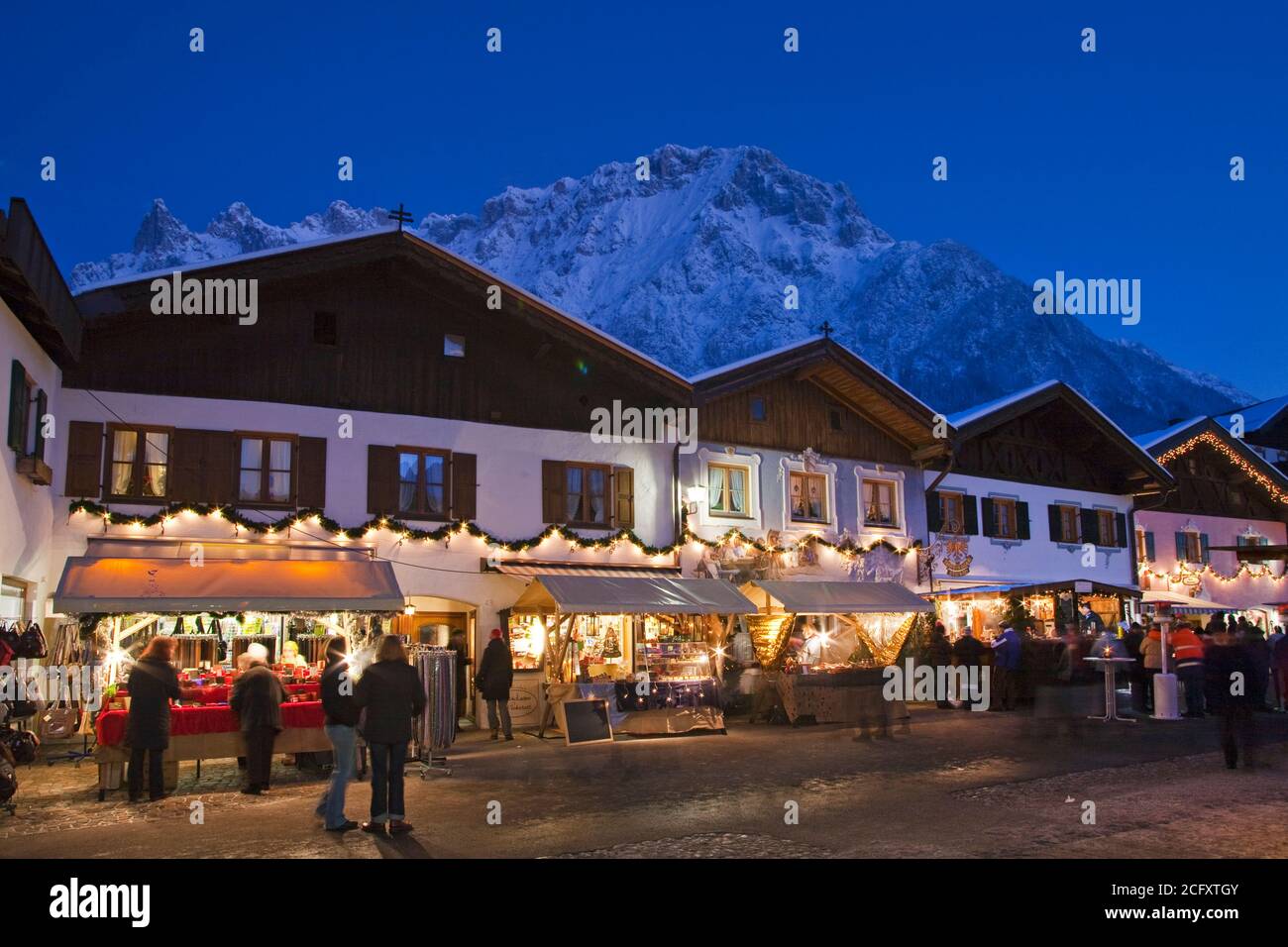 Mittenwald houses old germany hi-res stock photography and images - Alamy
