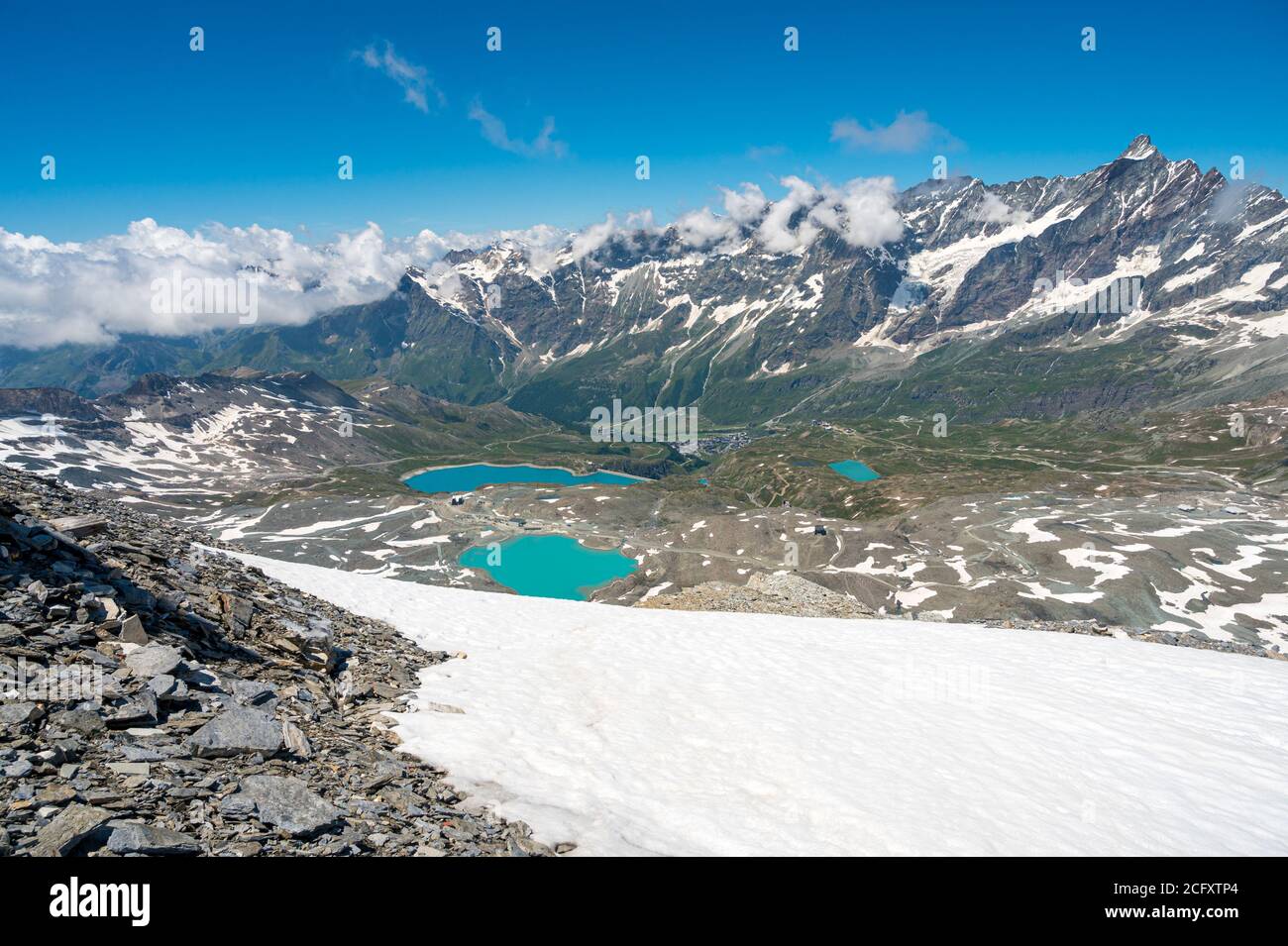 Spectacular mountain panorama glaciers hi-res stock photography and ...