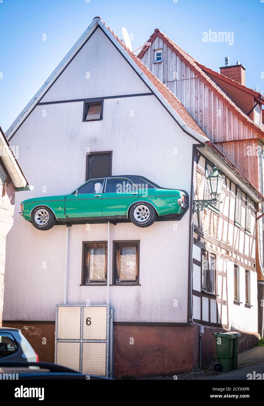 Brensbach, Germany. 08th Sep, 2020. The left side of an old Ford ...
