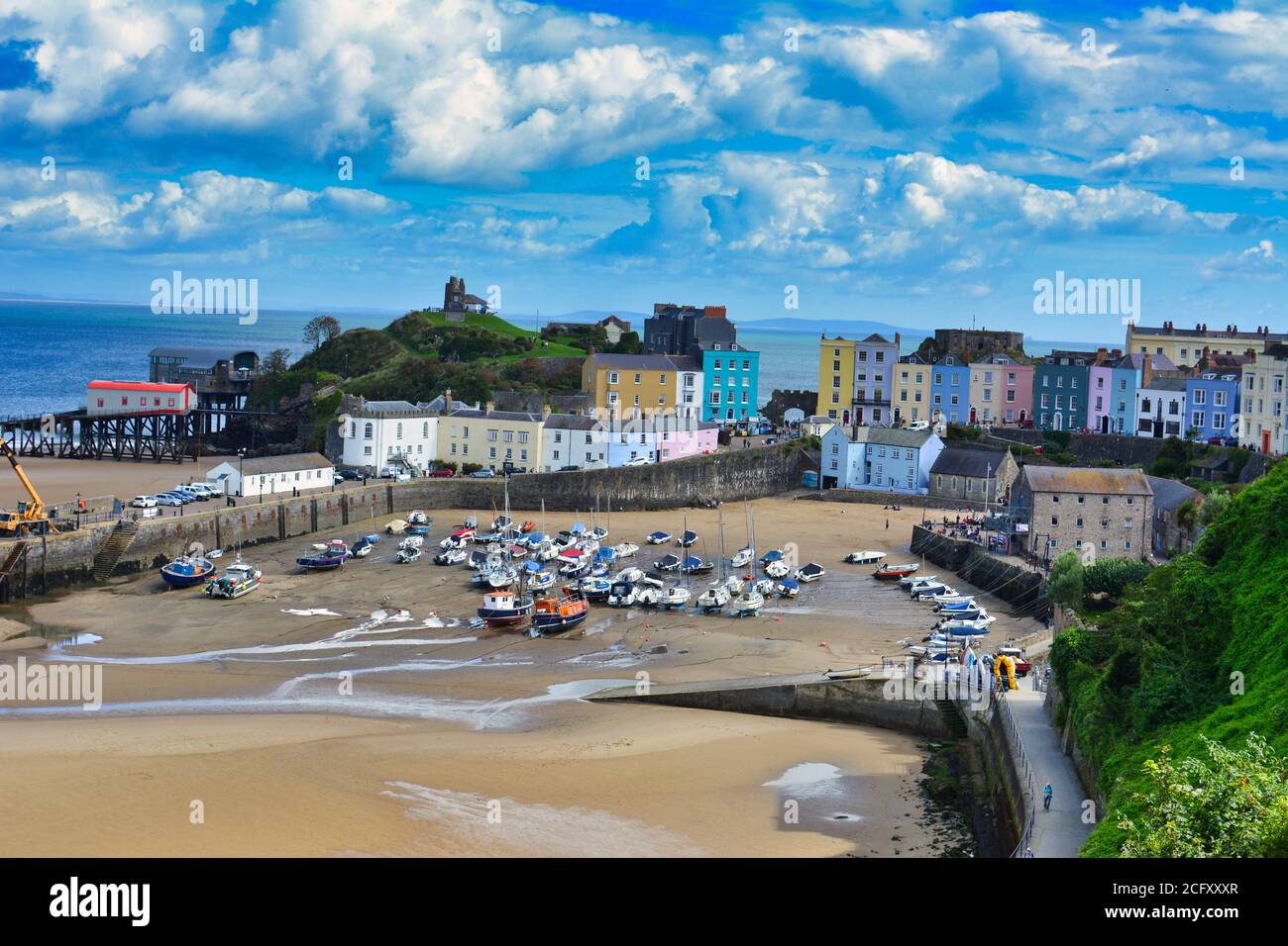 Harbour and beach in Tenby,Wales Stock Photo - Alamy