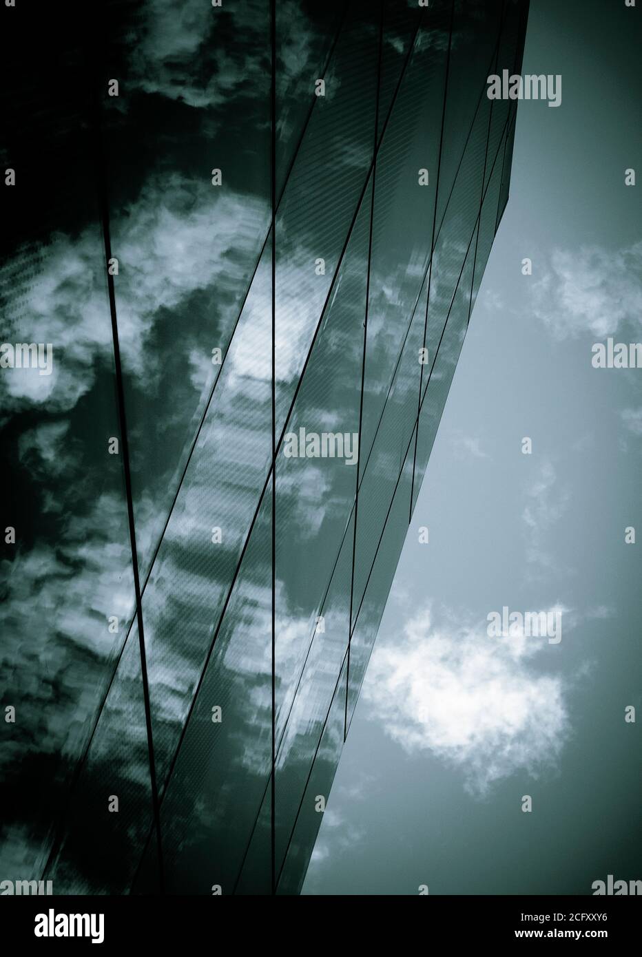 Skyscraper clouds hi-res stock photography and images - Alamy