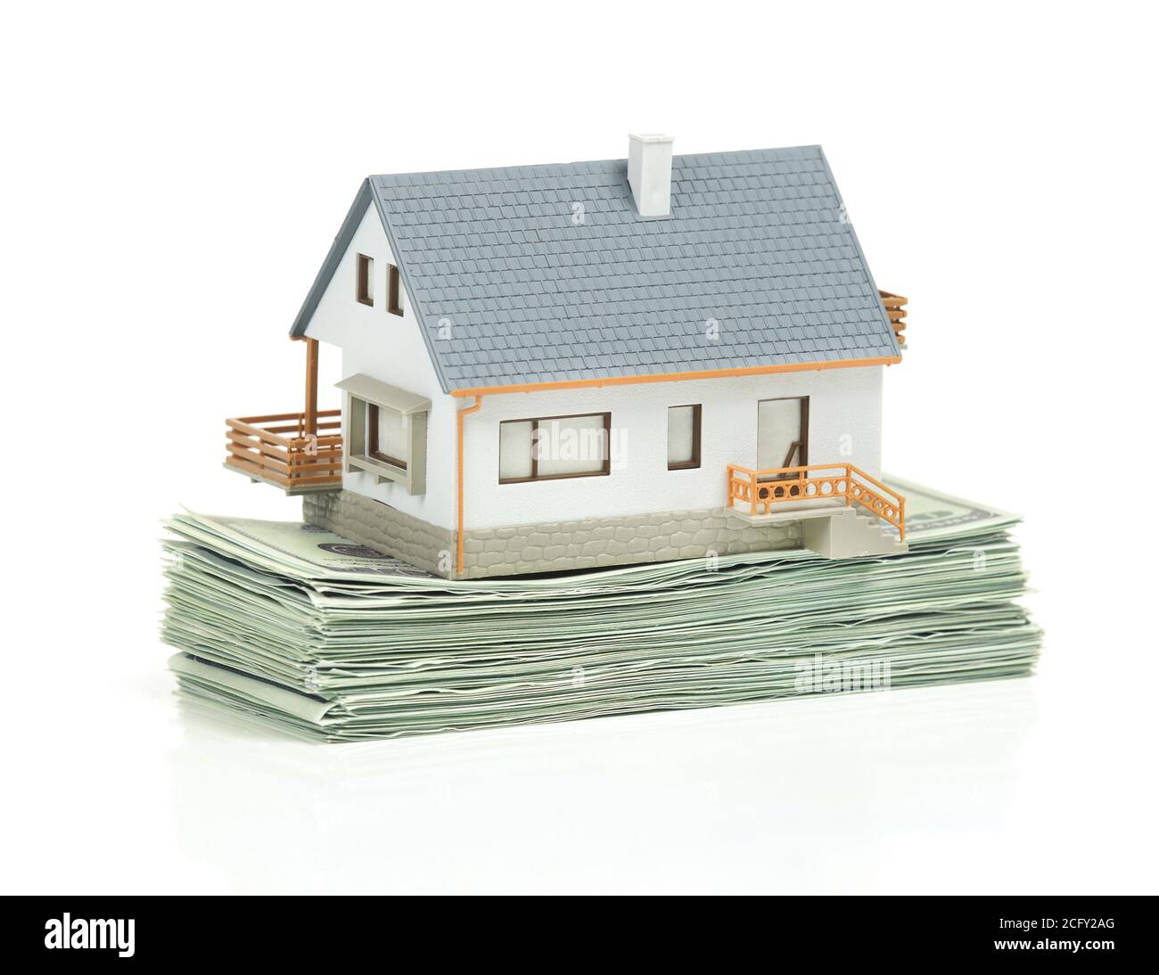 House cut out money hi-res stock photography and images - Alamy