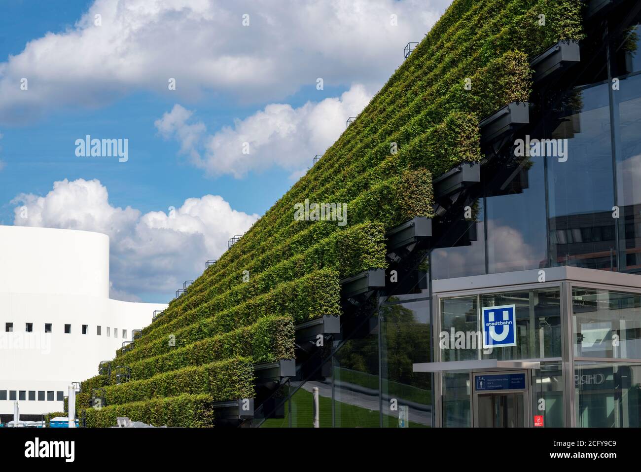 Largest green facade in Europe, on Kö-Bogen II, building, shopping and ...