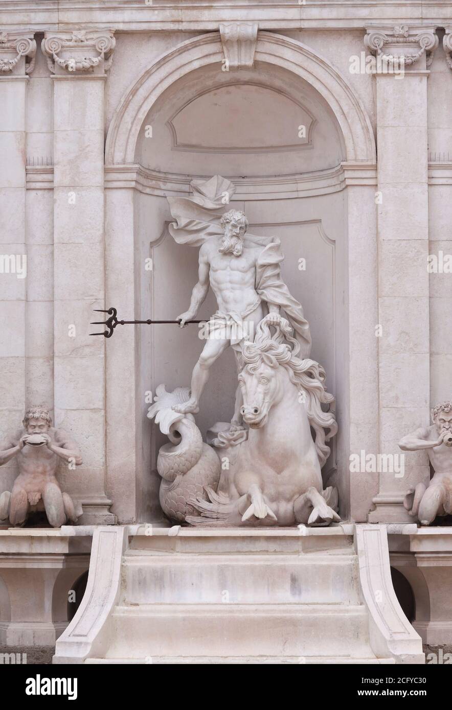 Statues salzburg cathedral hi-res stock photography and images - Alamy