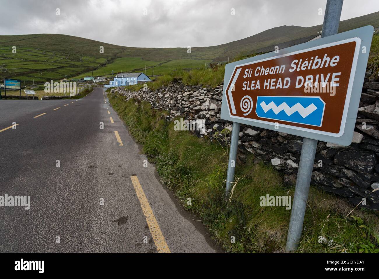 Directional sign for wild atlantic way hi-res stock photography and ...