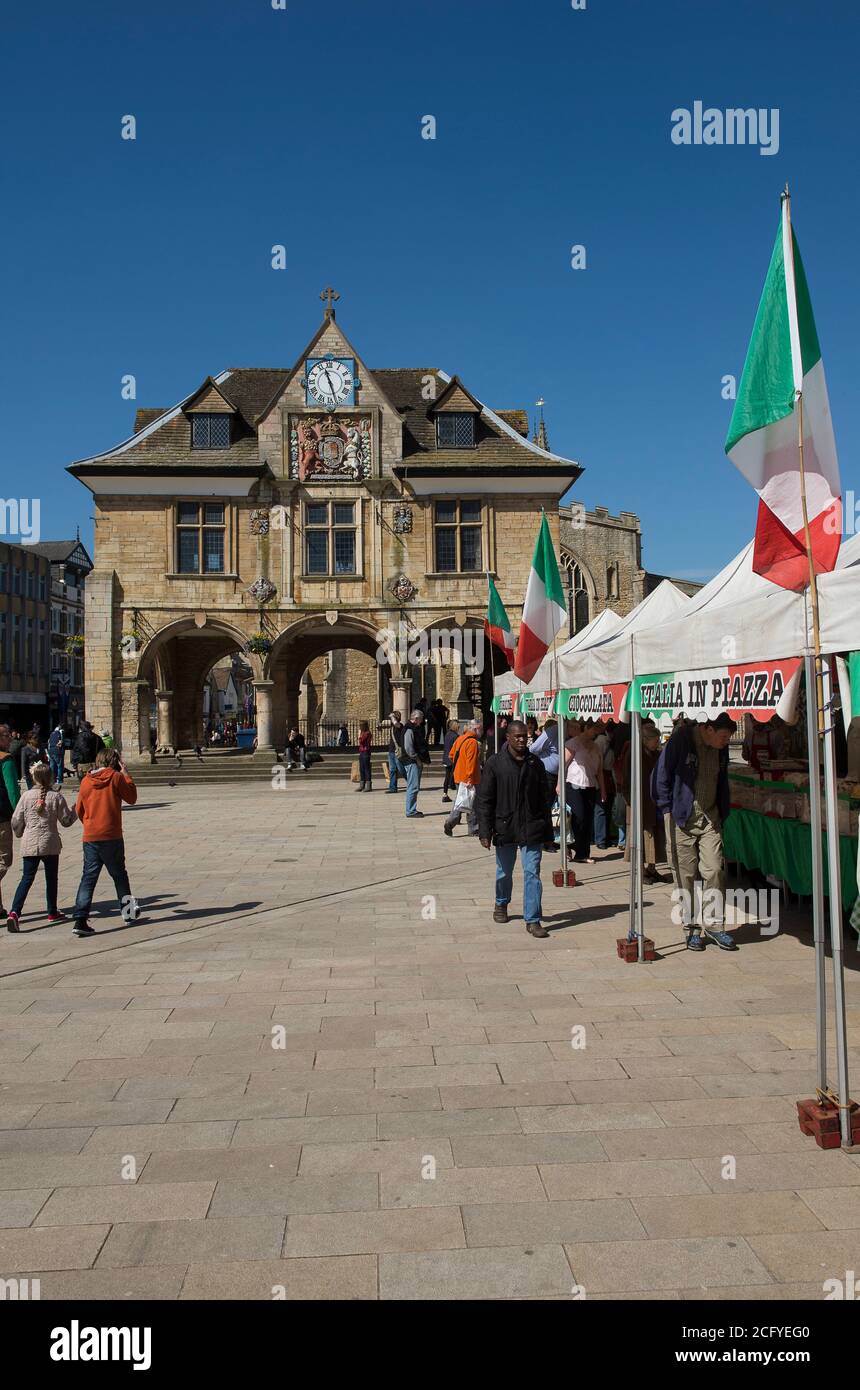 Peterborough cathedral square hi-res stock photography and images - Alamy