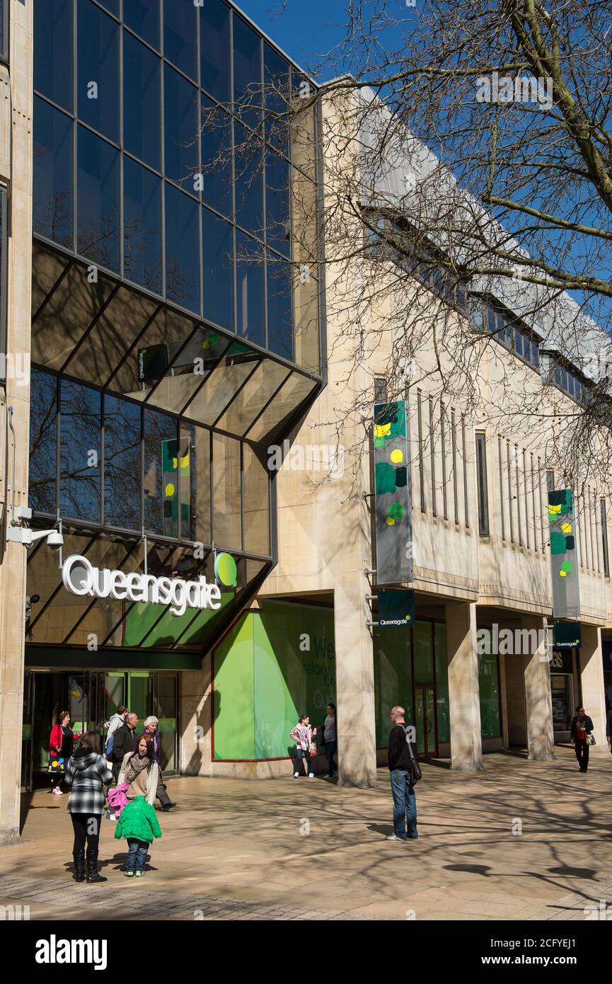 Queensgate hi-res stock photography and images - Alamy