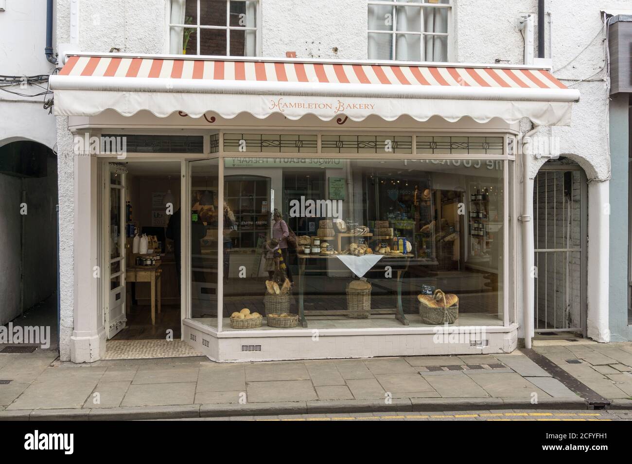 Artisan bakery hi-res stock photography and images - Alamy