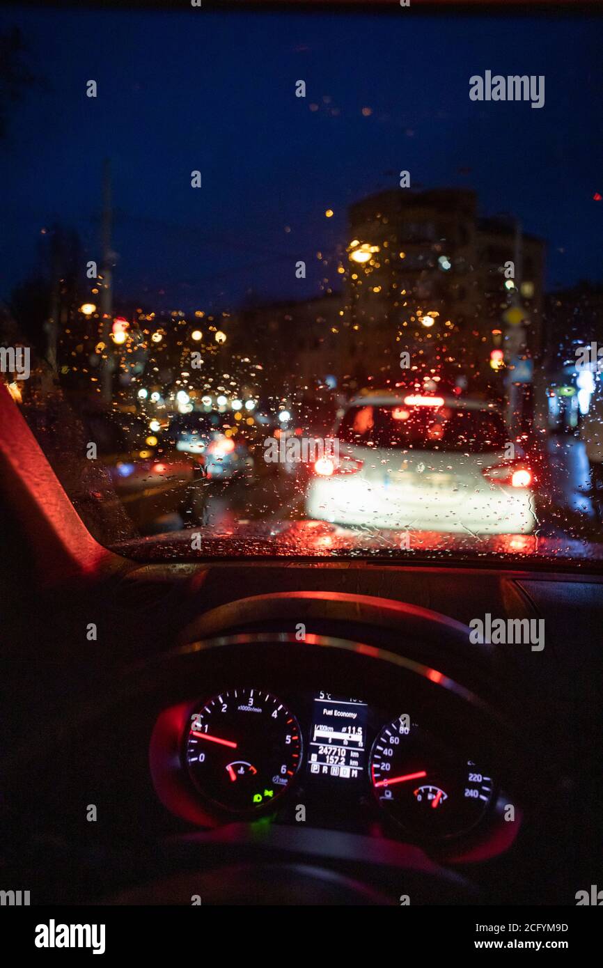 city night traffic rainy weather Stock Photo - Alamy