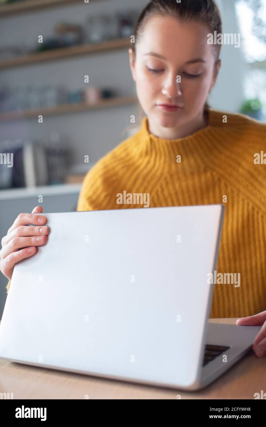 Internet obsession hi-res stock photography and images - Alamy