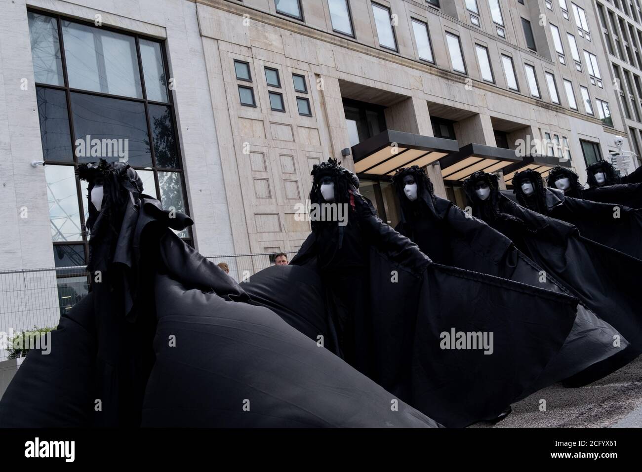 Xr shell hi-res stock photography and images - Alamy