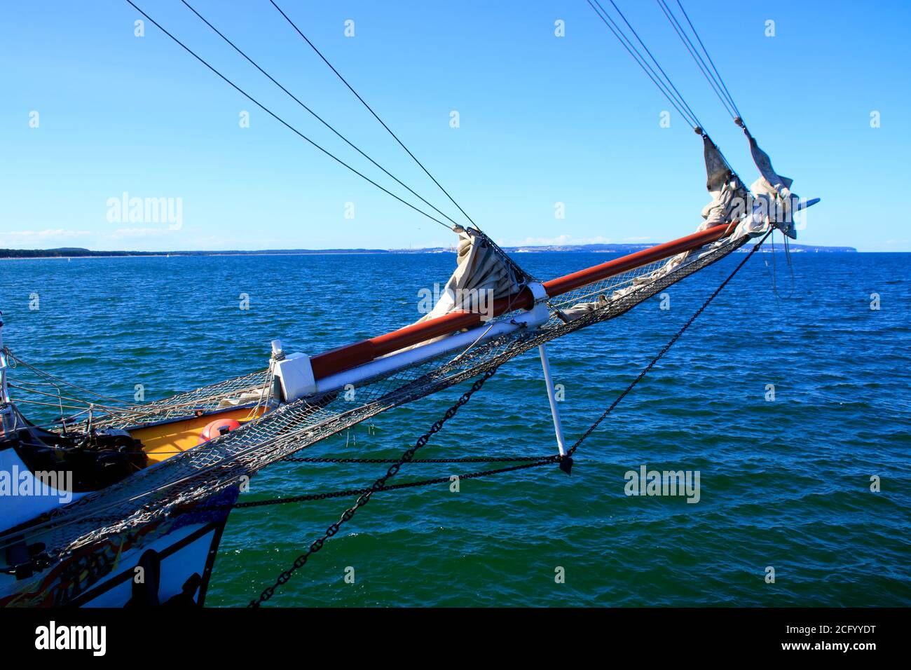 Bow with sails on a sailing boat Stock Photo - Alamy