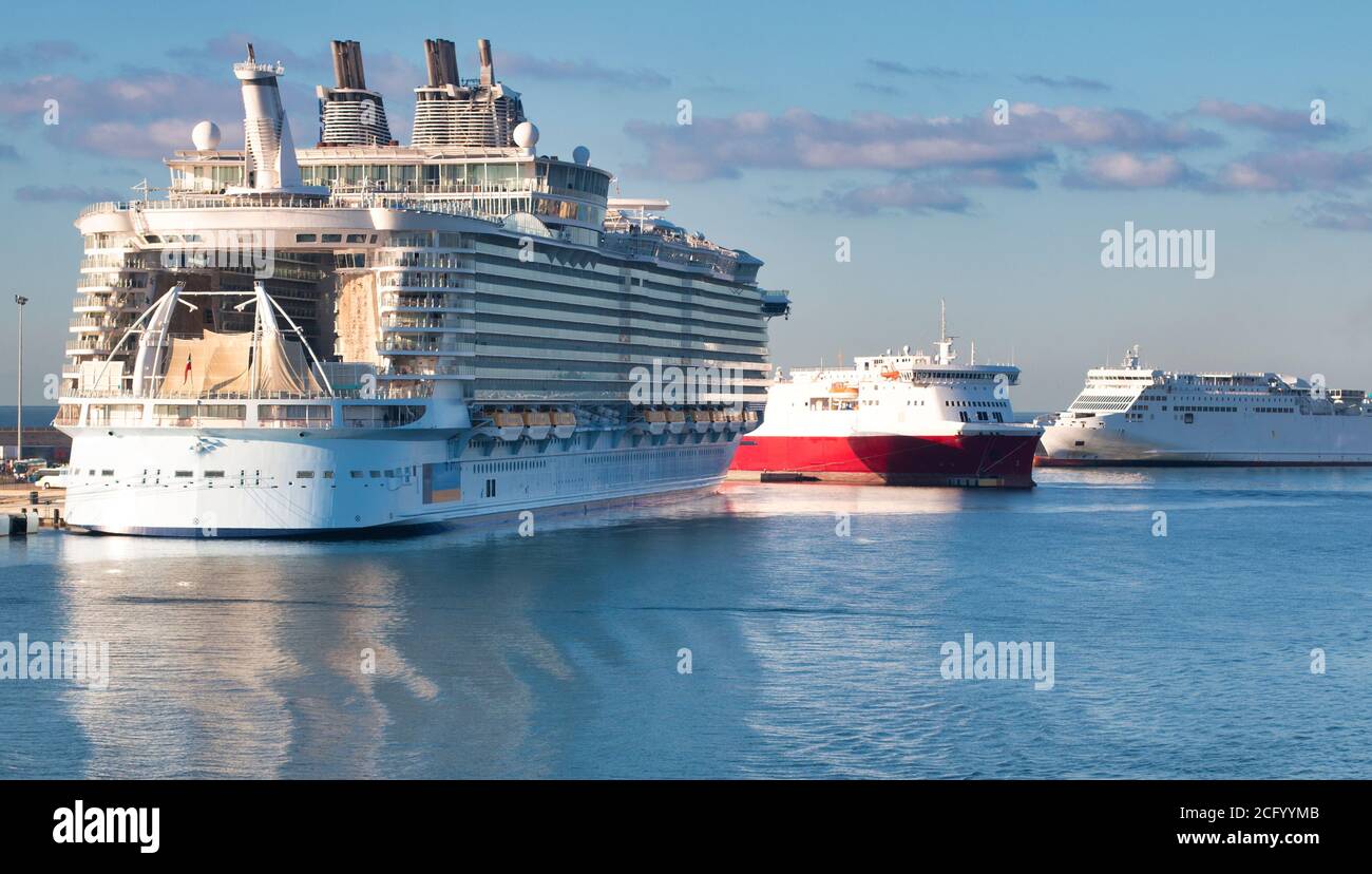 Palma harbor hi-res stock photography and images - Alamy