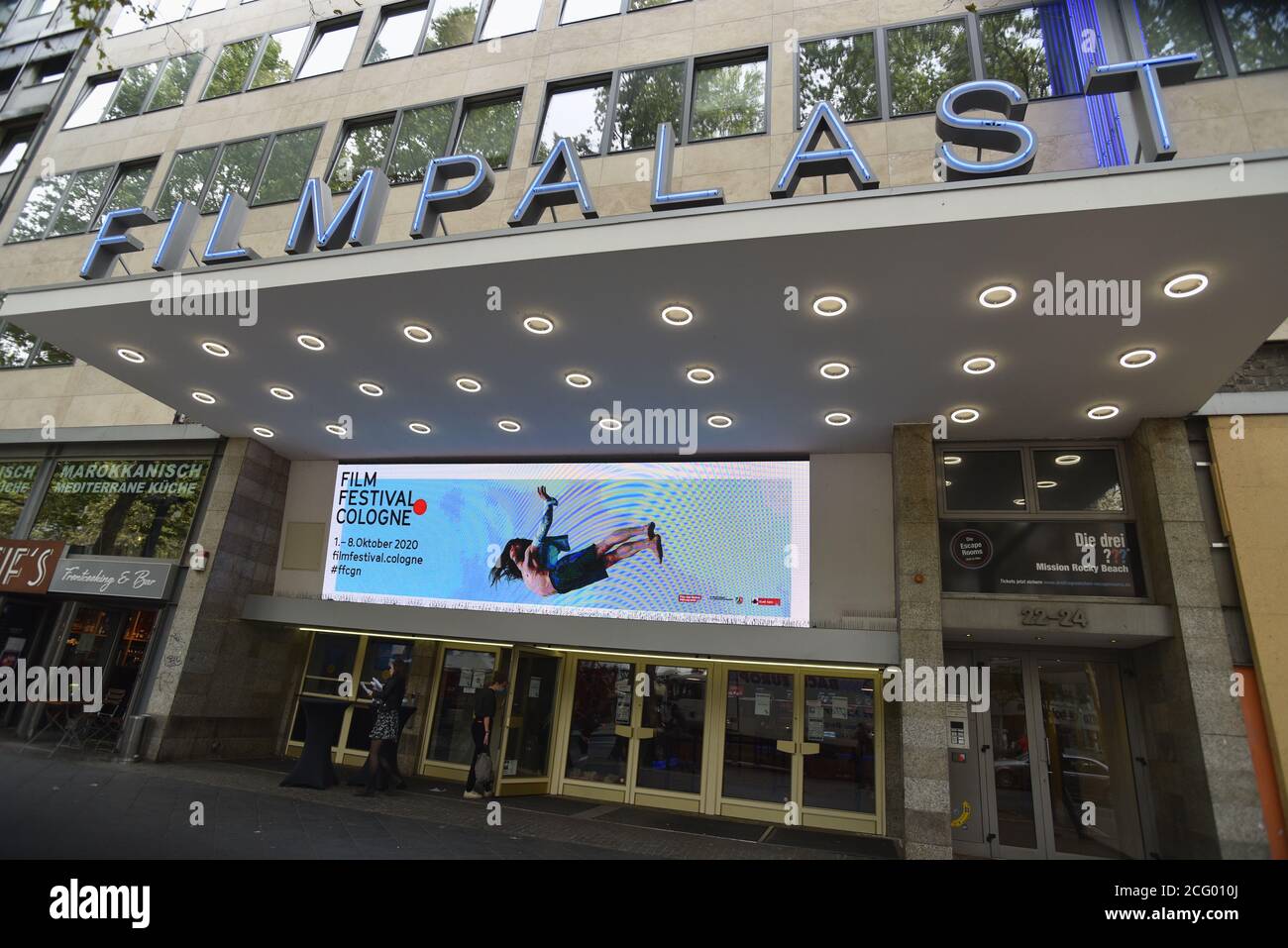 Cineplex film palace hi-res stock photography and images - Alamy
